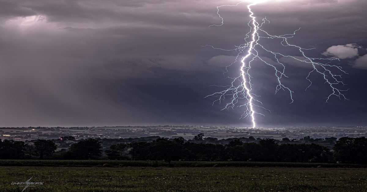 Behind The Shot: See How This Storm Chaser Photographs Lightning | Sony ...