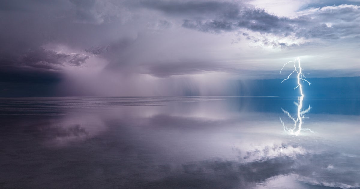 Storm-Chasing Photographers Share Their Electrifying Lightning Shots ...
